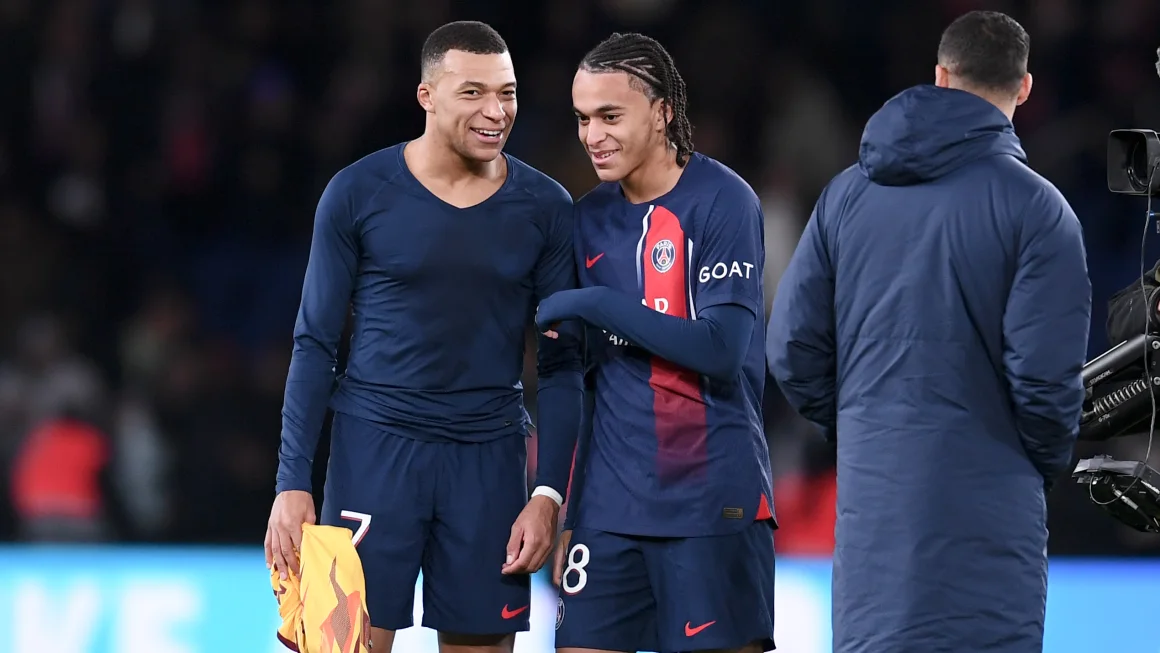 With two goals and his 16-year-old brother’s PSG debut, Kylian Mbappé ...